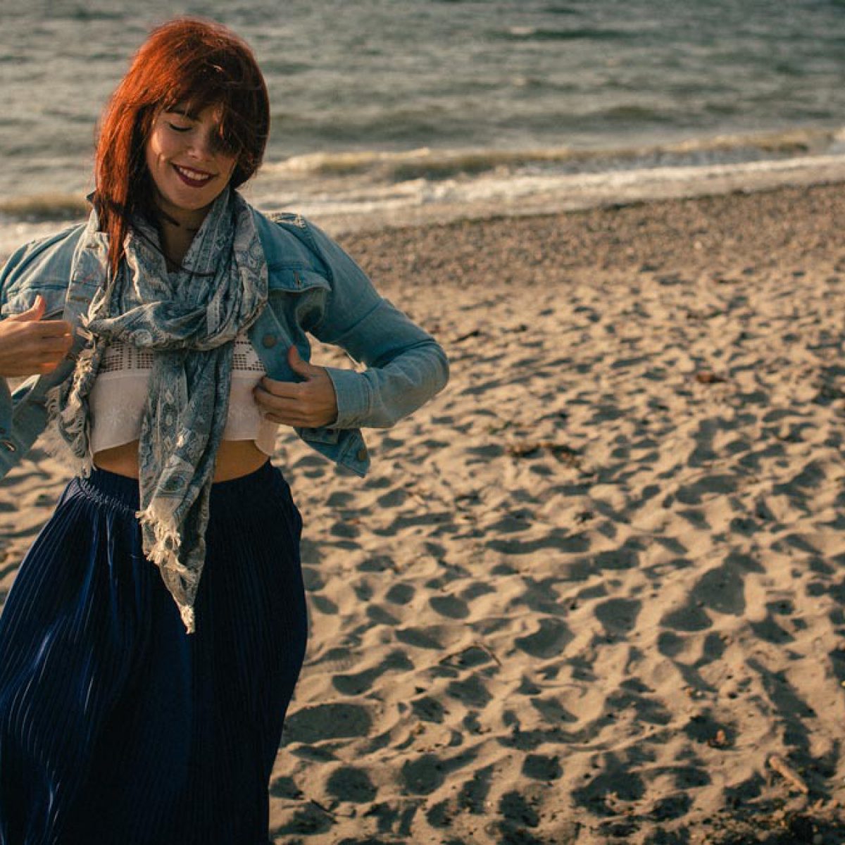 Annie J | Singer, Performer, Artist | Seattle